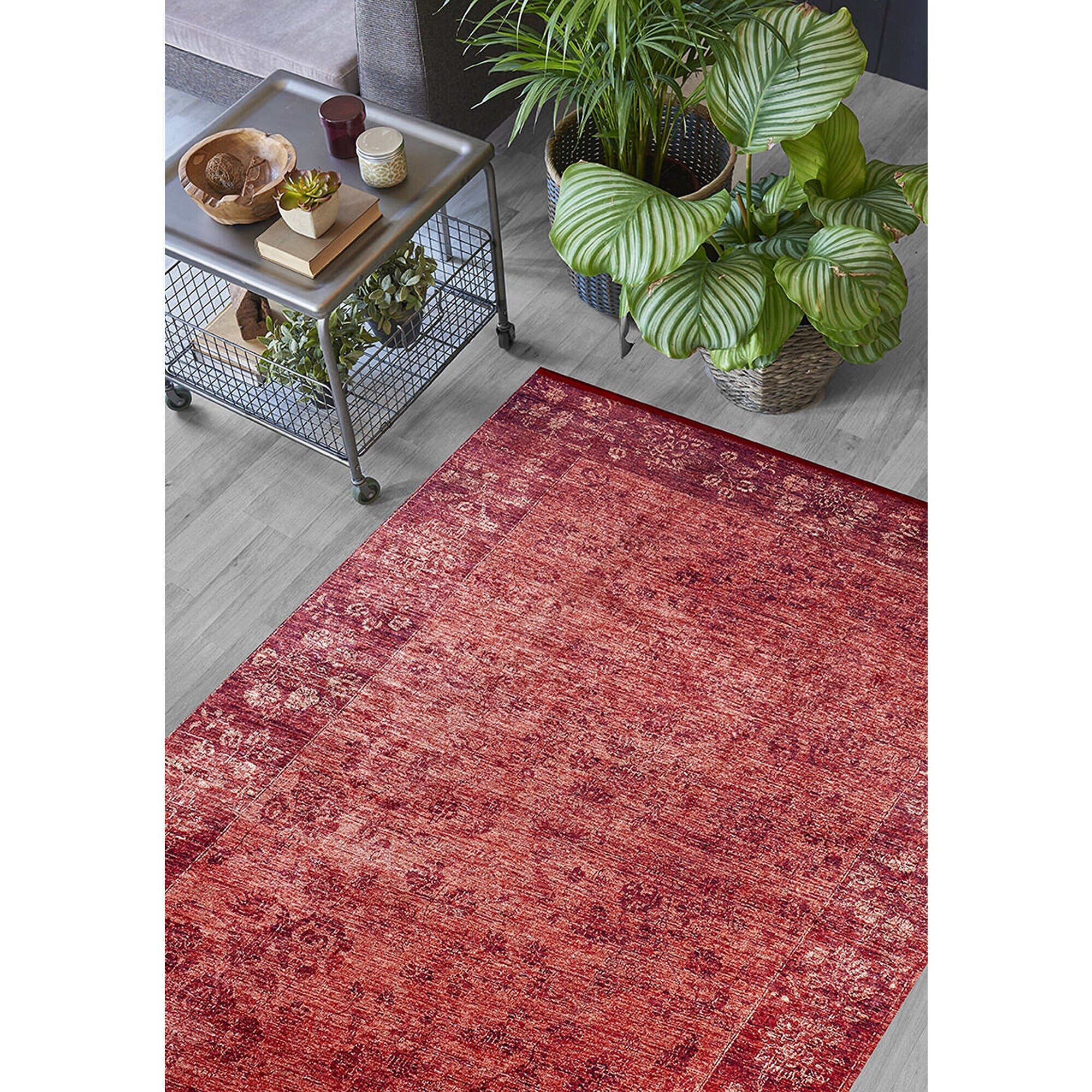 Classic Red Color Machine-Washable Rug – Akasia