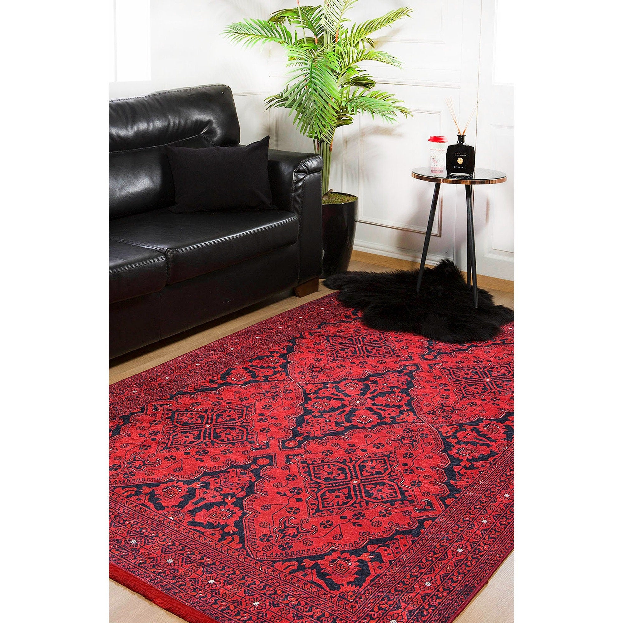 Red Ethnic Farmhouse Style Machine-Washable Non-Slip Rug – Akasia